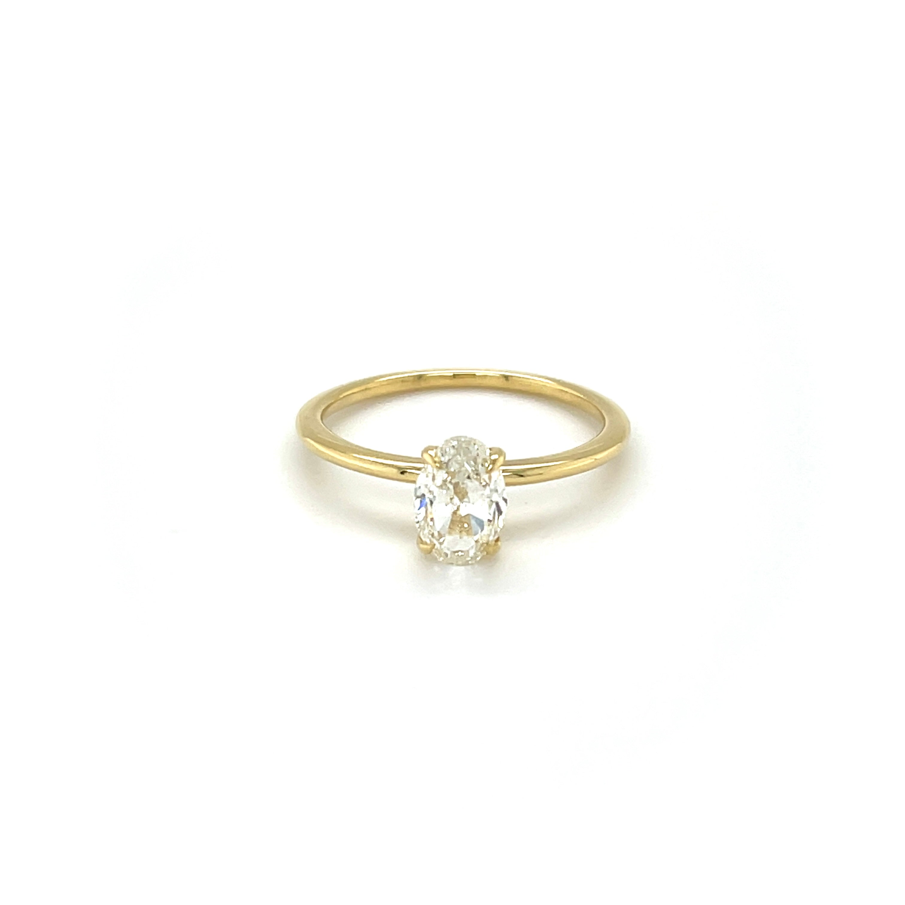 Bailey 1.00ct Oval Diamond Engagement Ring | Halo Diamonds